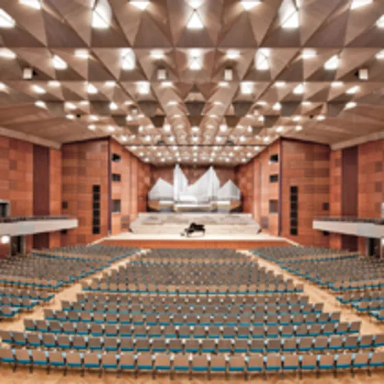 Ticketshop Augsburger Allgemeine - One Moment In Time – The Whitney ...